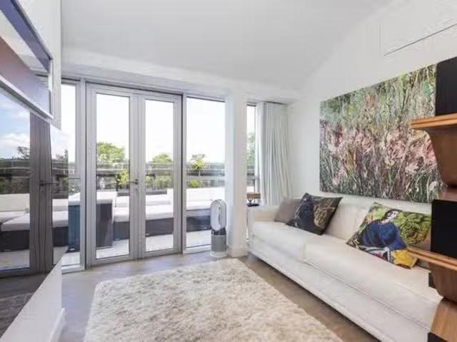 Rental! 4 BR Albyn Place
