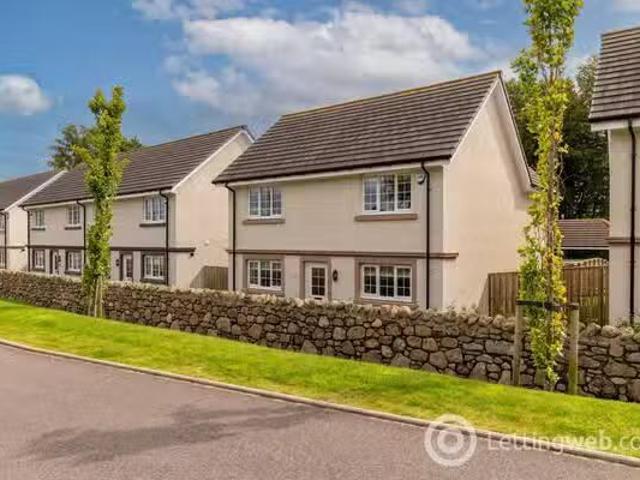 Nice 4 BR Property to rent in Craigbank Drive, Cults, Aberdeen.