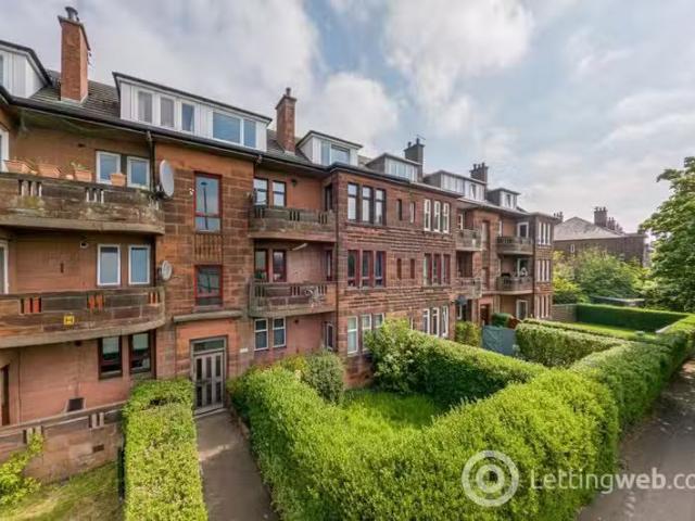 Just in! 4 BR Property to rent in Great Western Road, Anniesla.