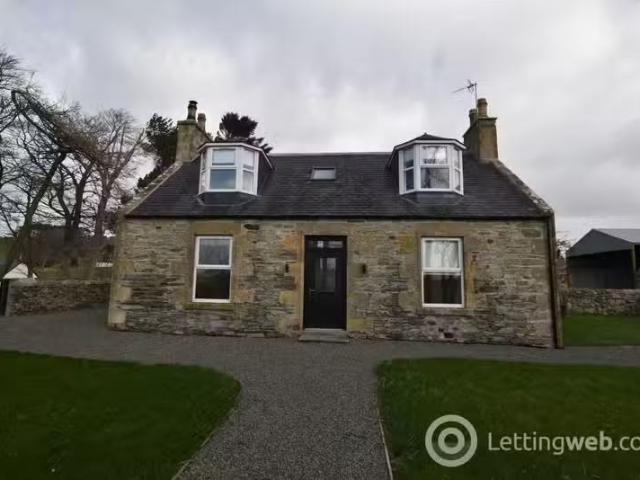 Rental! 4 BR Property to rent in Little Pitlurg Farmhouse, Keith