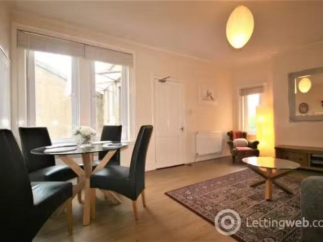 Charming 4 BR Property to rent in Niddrie Mains Road, Niddrie.