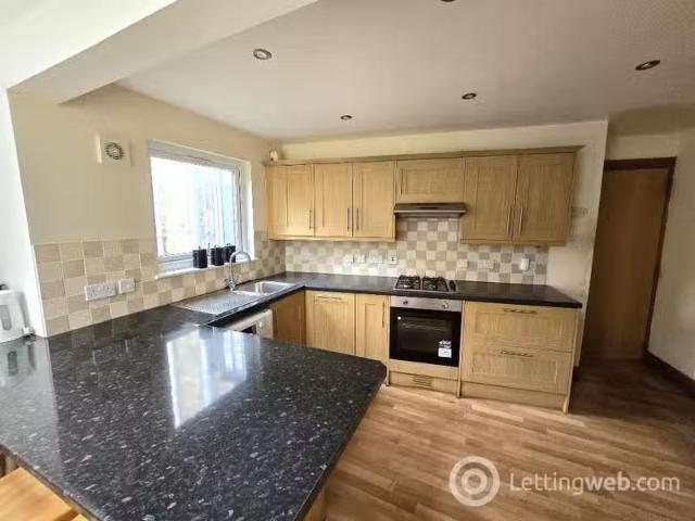 Just in! 4 BR Property to rent in Sunnyside Road,, Aberdeen.