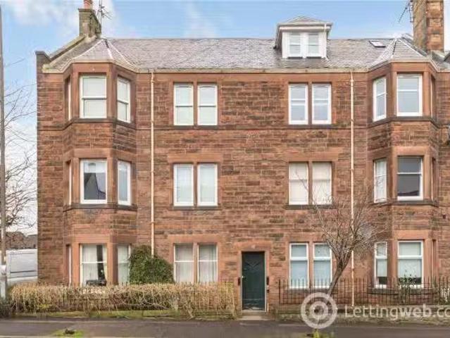 Nice 4 BR Property to rent in West Savile Terrace, Newington.