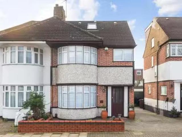 Just in! 4 BR St. Edmunds Drive, STANMORE