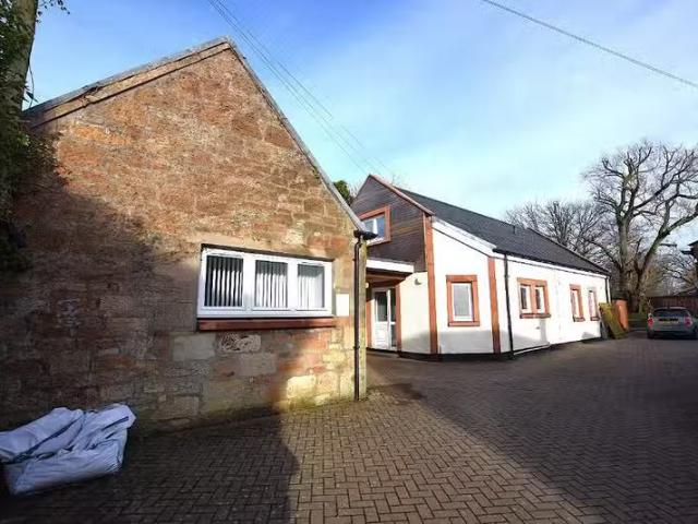 New 5 BA 4 bedroom detached house for rent in St. Leonards Roa.