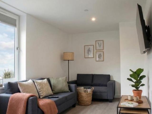 For Rent 5 Bedroom Apartment Bath Somerset DS101300836