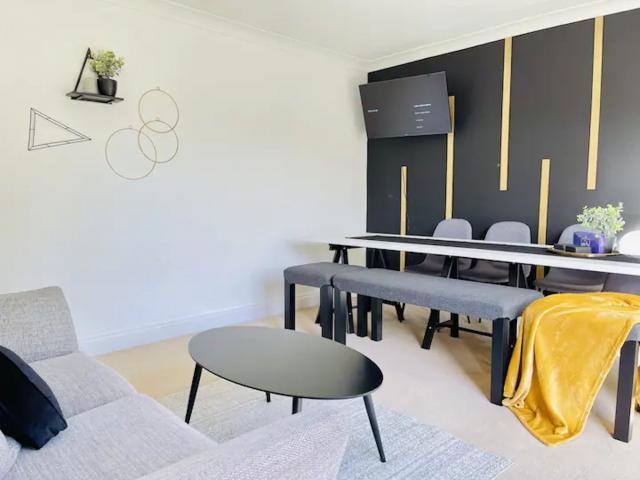 For Rent 5 Bedroom Apartment Cambridge Cambridge DS65806619