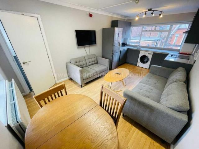For Rent 5 Bedroom Apartment Lenton East Midlands DS98286186