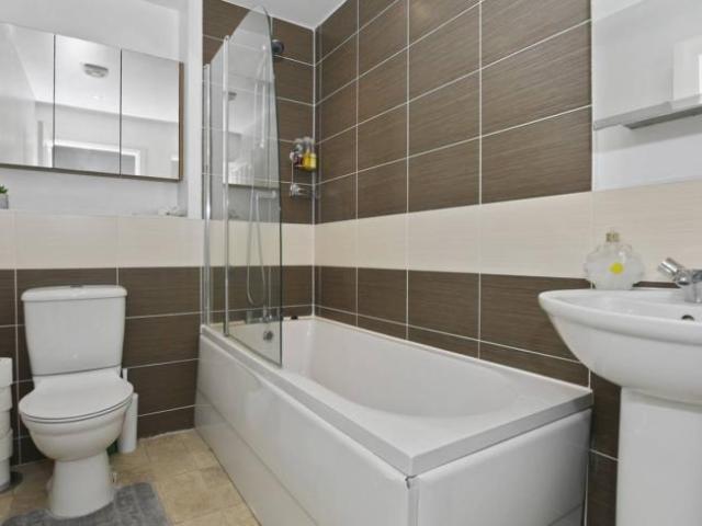 For Rent 5 Bedroom Apartment London London DLS92693099