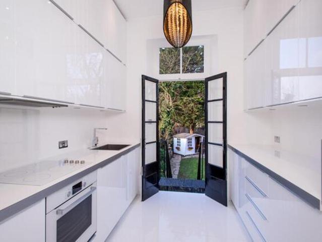 For Rent 5 Bedroom House Camden London DLS101213610