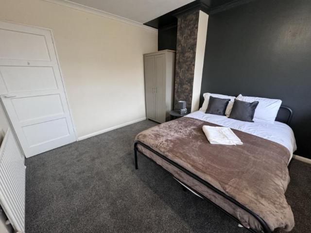 For Rent 5 Bedroom House Canterbury Canterbury DS99387322