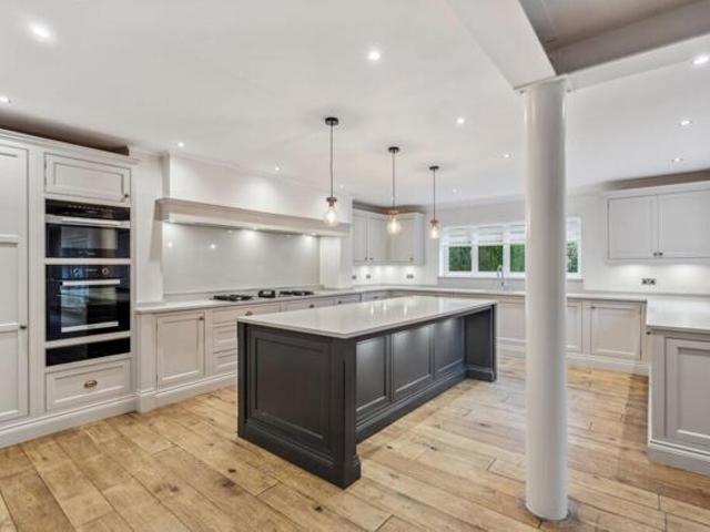 For Rent 5 Bedroom House Beaconsfield Buckinghamshire DLS101492682