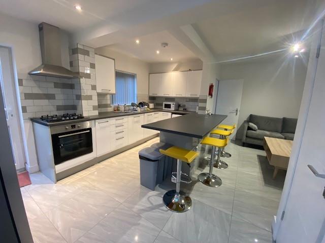 For Rent 5 Bedroom House Beeston East Midlands DLS99758000
