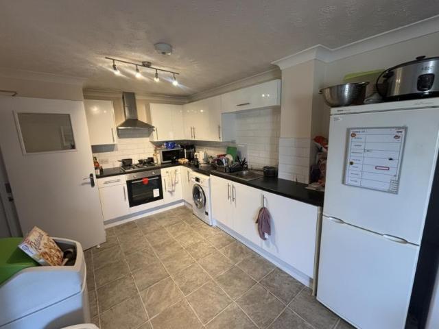For Rent 5 Bedroom House Beeston East Midlands DS98286044