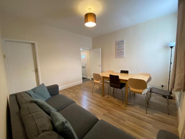 For Rent 5 Bedroom House Dunkirk East Midlands DS98286349