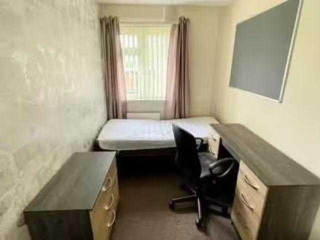 Charming 5 bedroom house for rent in Unett Street, Birmingham.