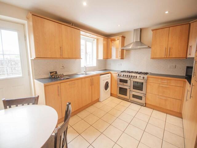 For Rent 5 Bedroom House Hatfield Hertfordshire DLS100255569