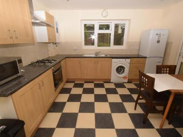 For Rent 5 Bedroom House Hatfield Hertfordshire DLS101556663