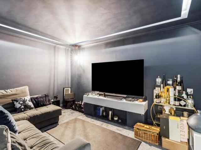 For Rent 5 Bedroom House London London DLS100459860
