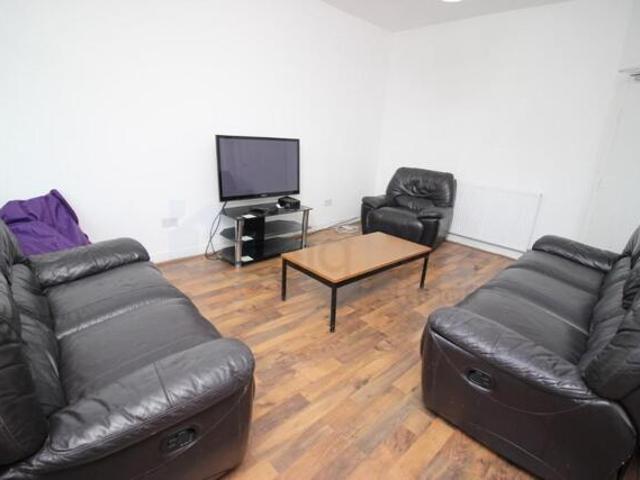 For Rent 5 Bedroom House Leeds West Yorkshire DLS100159705