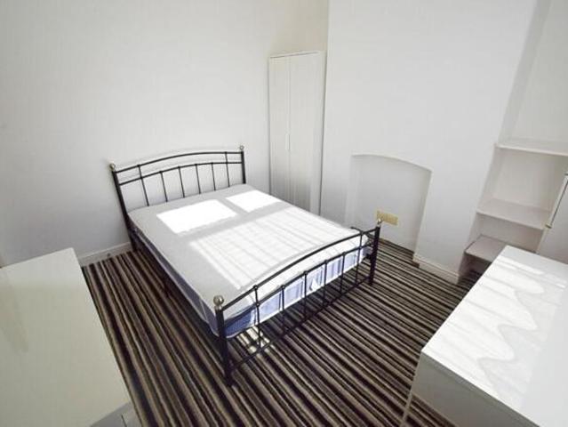 For Rent 5 Bedroom House Stoke On Trent Staffordshire DLS101091576