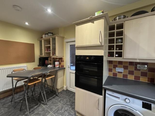 For Rent 5 Bedroom House Wollaton Park East Midlands DLS98286384