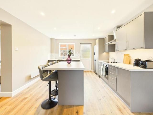 For Rent 5 Bedroom House Tewkesbury Tewkesbury DS101511436
