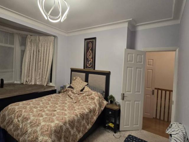 For Rent 5 Bedroom Shared Living/roommate London London DLS101813996