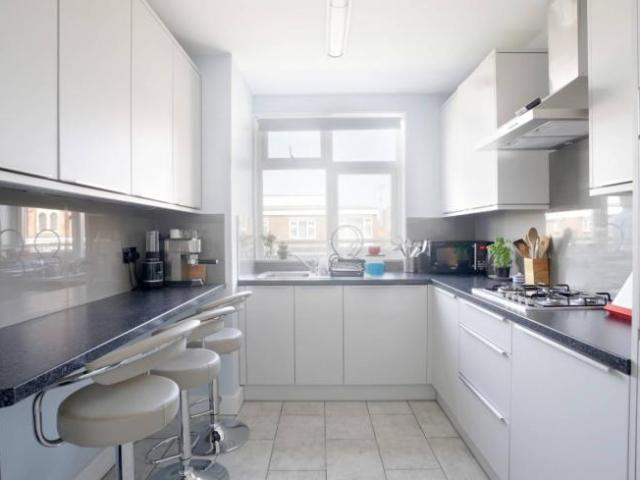 For Rent 5 Bedroom Shared Living/roommate London London DLS101847038