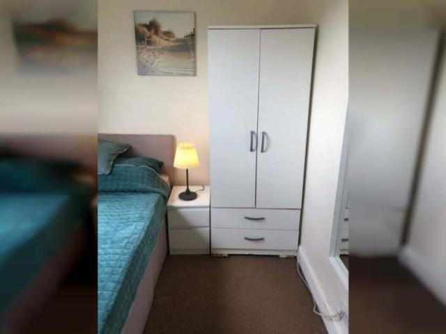 For Rent 5 Bedroom Shared Living/roommate London London DLS101850886