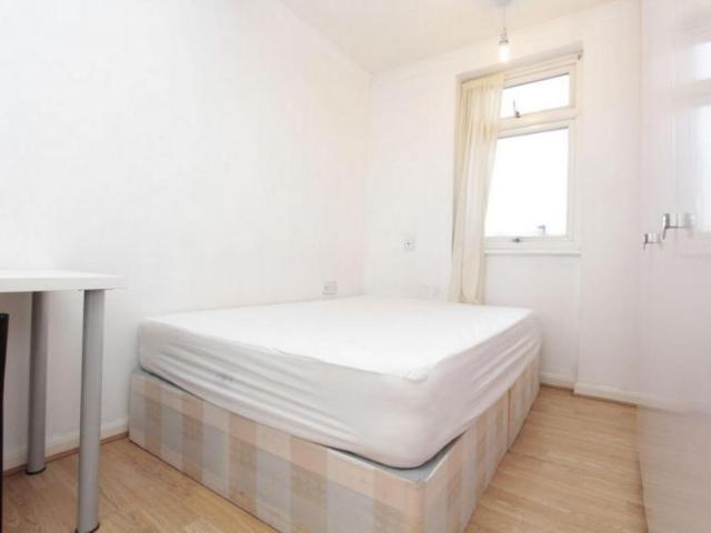 For Rent 5 Bedroom Shared Living/roommate London London DLS90559402