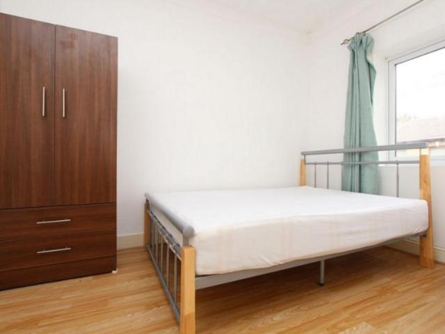 For Rent 5 Bedroom Shared Living/roommate London London DLS90559517