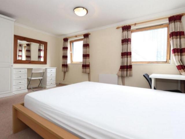 For Rent 5 Bedroom Shared Living/roommate London London DLS90559701