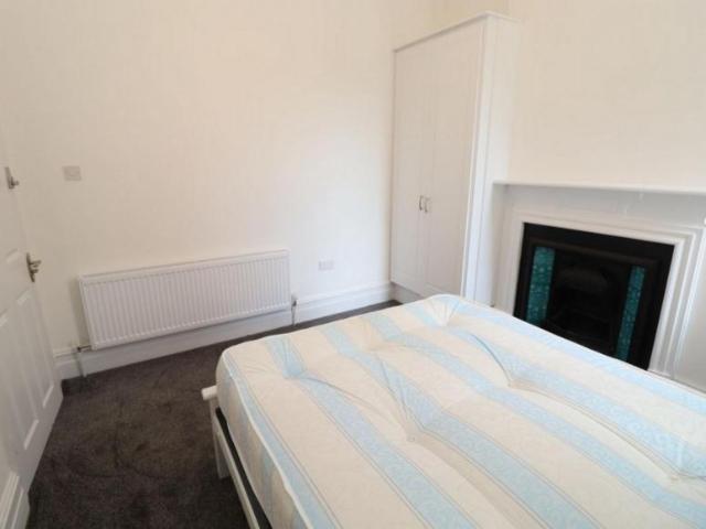 For Rent 5 Bedroom Shared Living/roommate London London DLS90559728