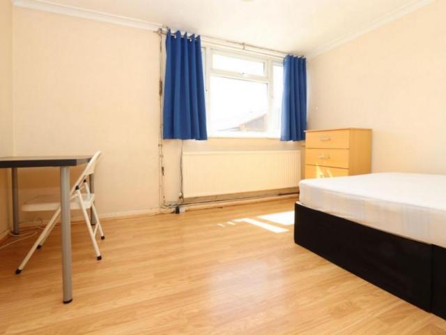 For Rent 5 Bedroom Shared Living/roommate London London DLS90559806