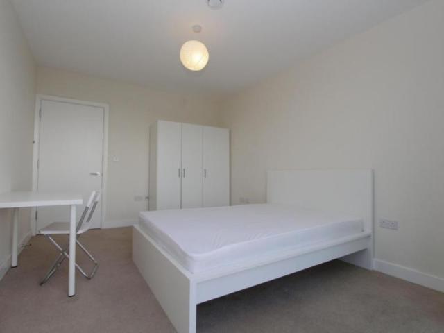 For Rent 5 Bedroom Shared Living/roommate London London DLS90559314