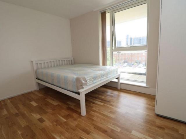 For Rent 5 Bedroom Shared Living/roommate London London DLS90559368