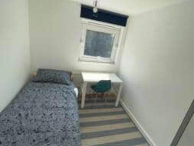 For Rent 5 Bedroom Shared Living/roommate London London DLS90560492