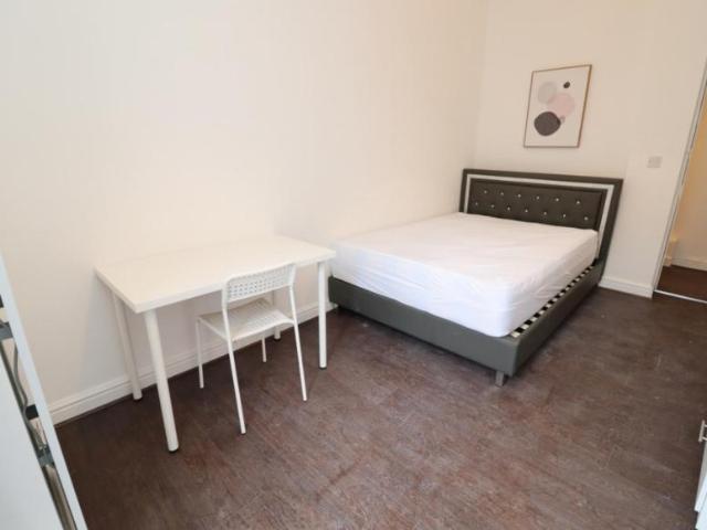 For Rent 5 Bedroom Shared Living/roommate London London DLS90560606
