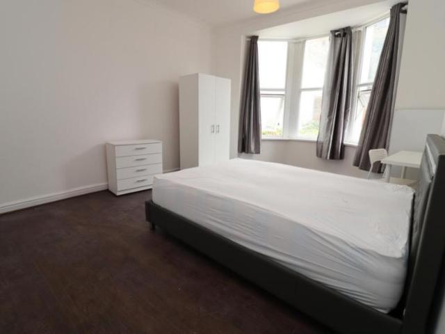 For Rent 5 Bedroom Shared Living/roommate London London DLS90560608