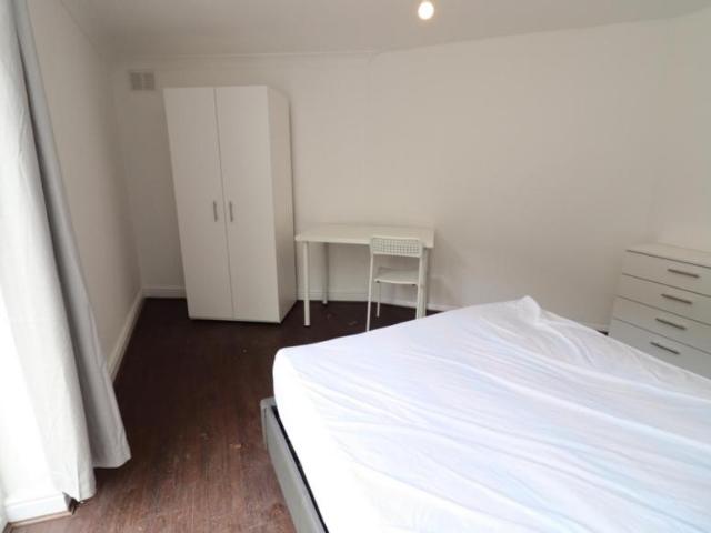 For Rent 5 Bedroom Shared Living/roommate London London DLS90560609