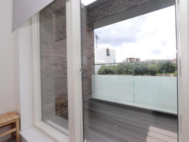 For Rent 5 Bedroom Shared Living/roommate London London DLS90560215