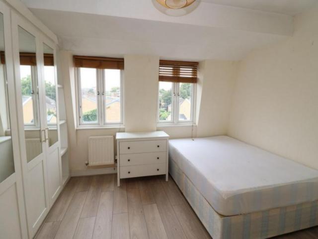 For Rent 5 Bedroom Shared Living/roommate London London DLS90560271