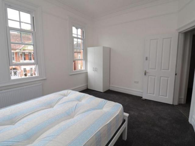 For Rent 5 Bedroom Shared Living/roommate London London DLS90560319