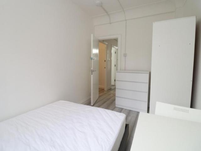 For Rent 5 Bedroom Shared Living/roommate London London DLS90561806