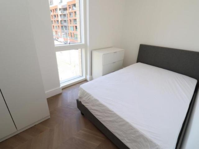 For Rent 5 Bedroom Shared Living/roommate London London DLS90561381