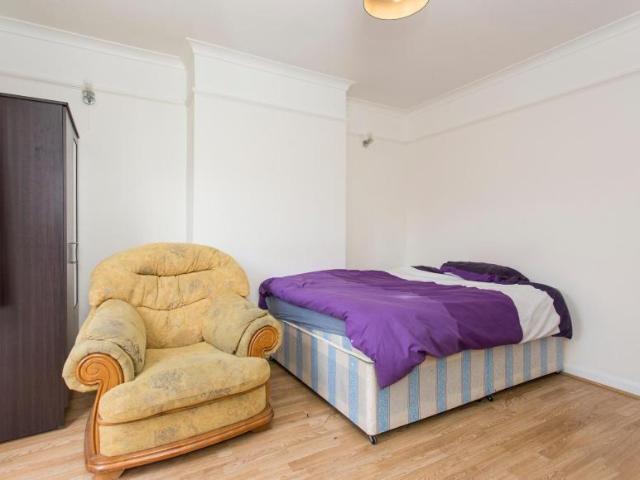 For Rent 5 Bedroom Shared Living/roommate London London DLS90562571