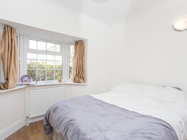 For Rent 5 Bedroom Shared Living/roommate London London DLS90562646