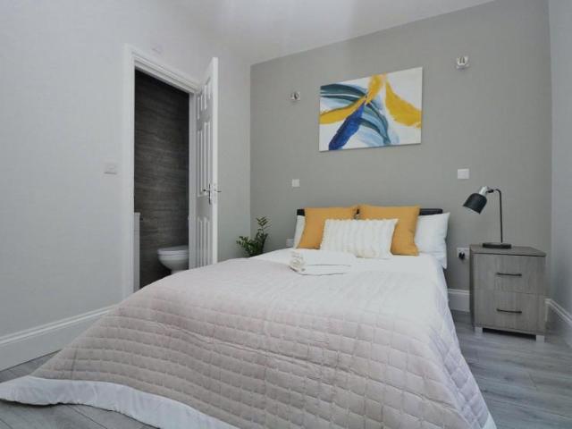For Rent 5 Bedroom Shared Living/roommate London London DLS90562658