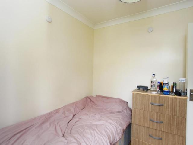 For Rent 5 Bedroom Shared Living/roommate London London DLS90562828